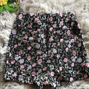 H&M | Bottoms | Flower Shorts | Poshmark